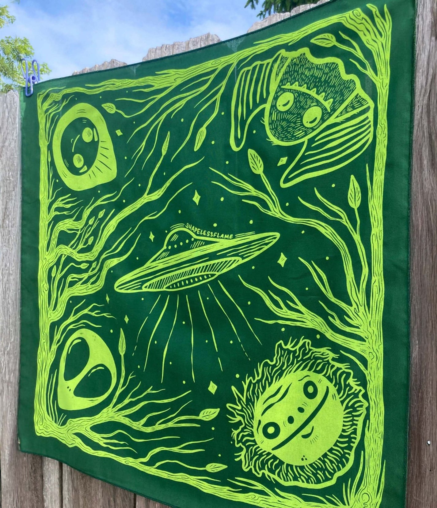 Green Alien & Cryptid Bandana – Unique Vintage