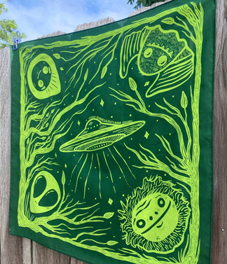 Green Alien & Cryptid Bandana – Unique Vintage