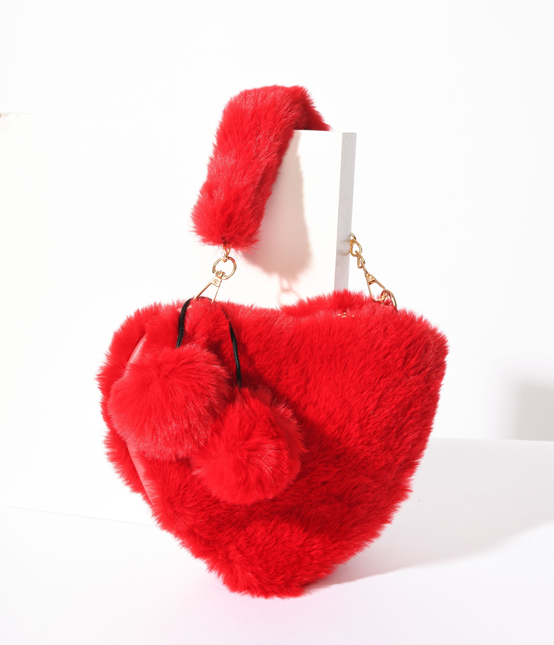 Fuzzy Red Heart Handbag – Unique Vintage