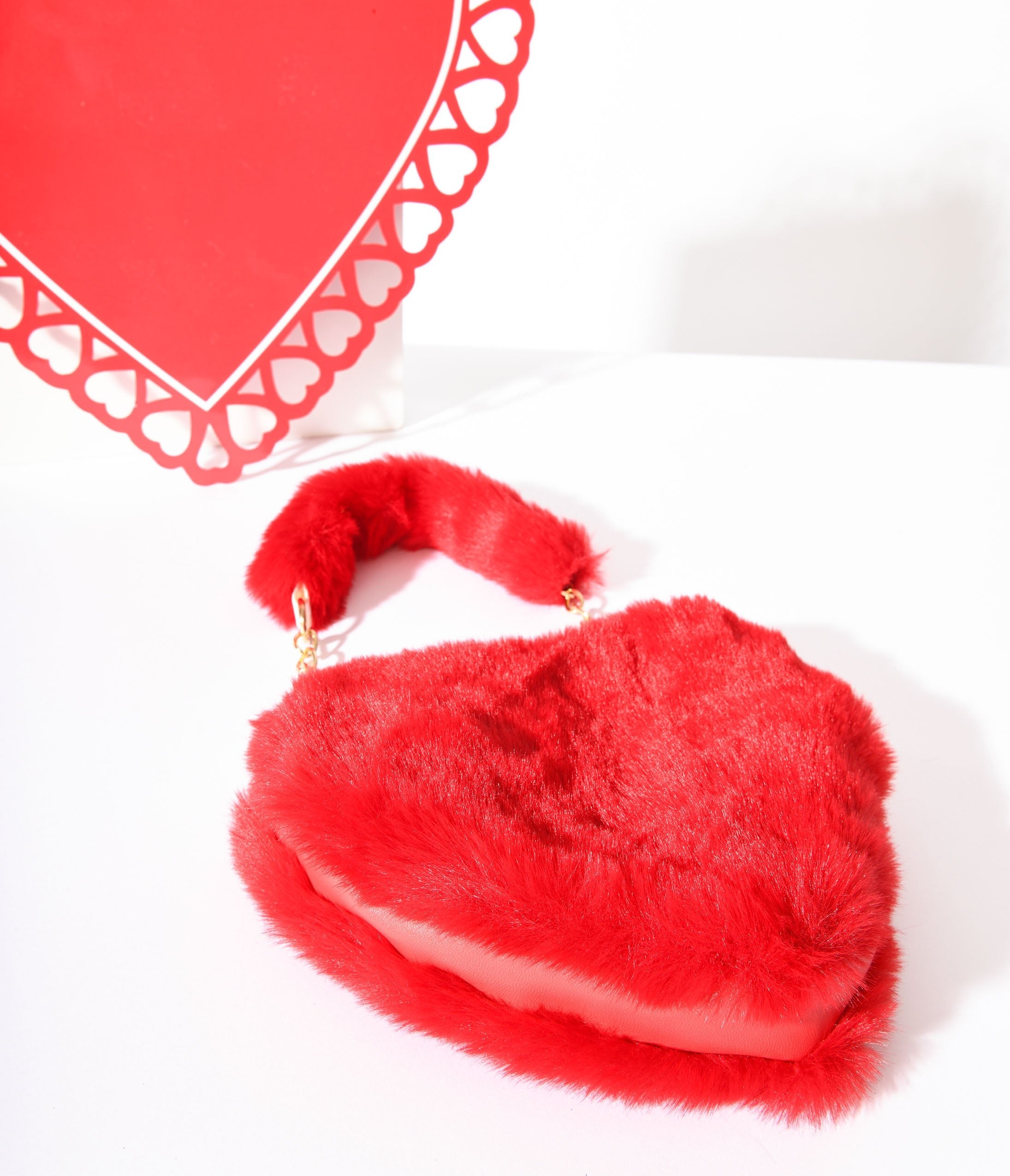 Fuzzy Red Heart Handbag – Unique Vintage